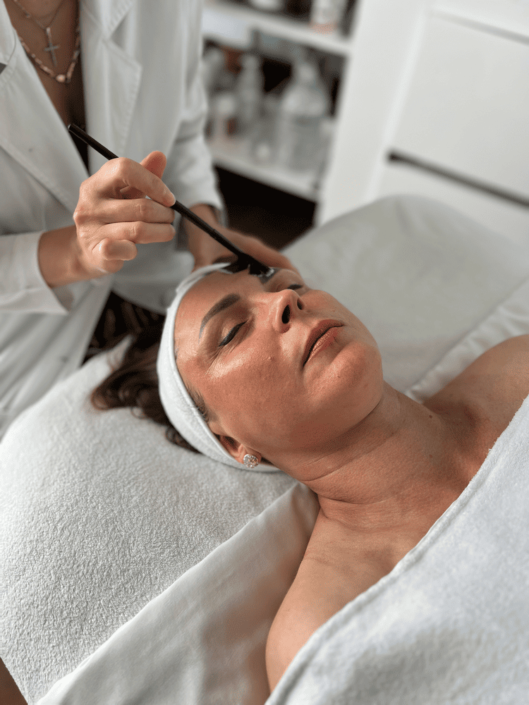 Carboxy Therapy Facial in Houston – Oxygenate & Revitalize Skin